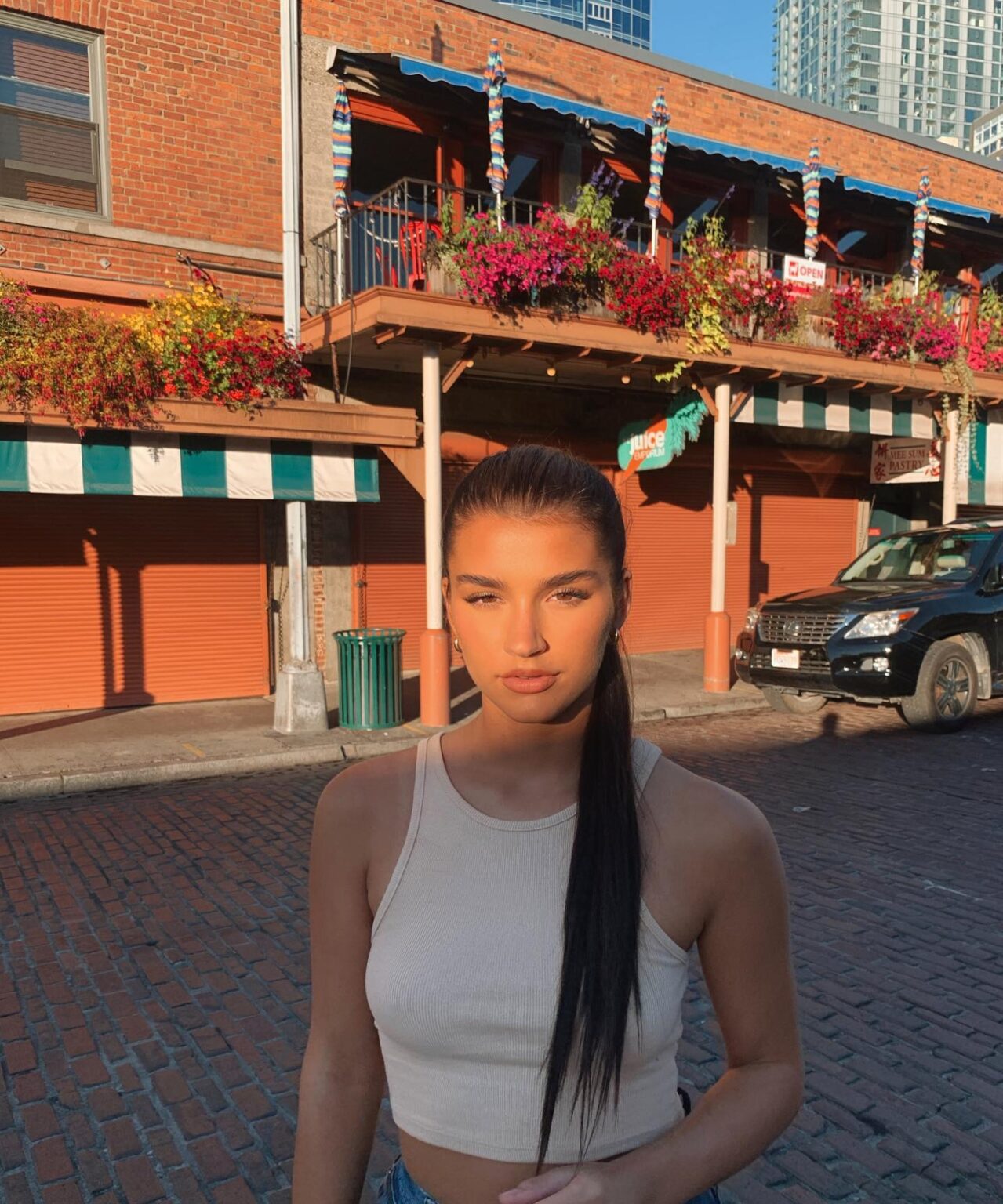 Who Is Ari Kytsya? Age, Career, Height, Education & Net Worth